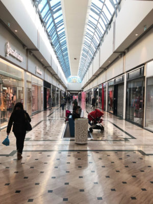 La Vallée Village Outlets Paris The best outlet in France Designer ...