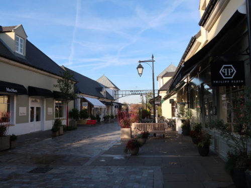 La Vallée Village Outlets Paris The best outlet in France Designer ...