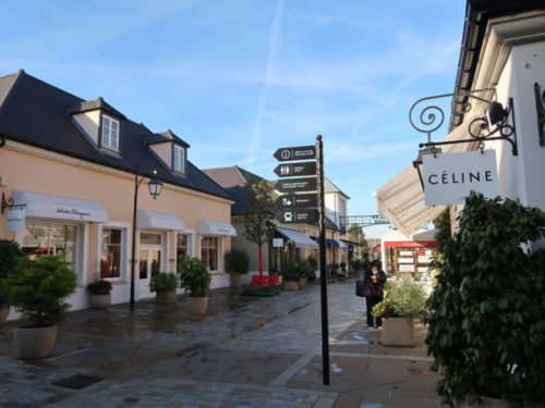 La Vallée Village Outlets Paris The best outlet in France Designer ...