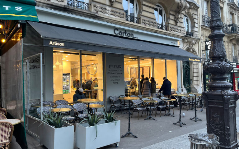 パリ北駅 Carton Paris：2022年クロワッサンコンクール優勝！絶品クロワッサンを味わう | タビパリラックス